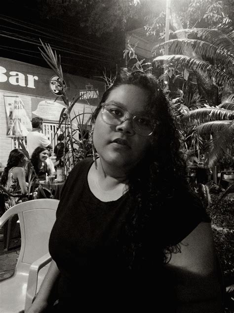 about ana coelho medium