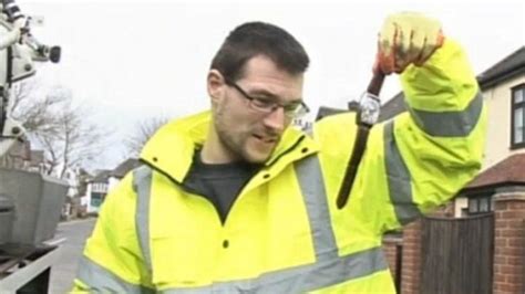 Foto Arron Large Penemu Rolex Emas Yang Jujur