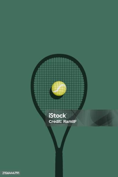 짙은 녹색 배경에 라켓의 그림자 아래 테니스 경기에 대한 노란색 공의 평면도입니다 3d 일러스트레이션 렌더링 엽서 전단지