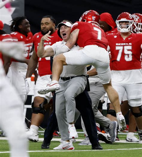 Unlv Football Remains Undefeated With Shootout Win Over Air Force