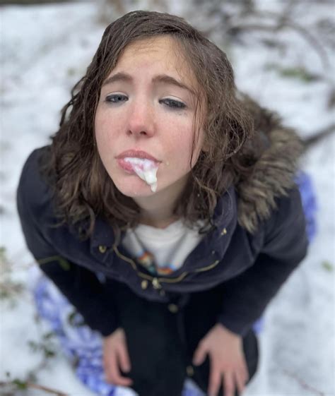 Girl Doesnt Like The Taste Of A Strangers Cum Scrolller