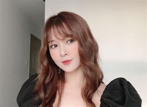 Lộ Bộ ảnh Nóng Ribi Sachi Sexy Khỏa Thân Khoe Vú Vạn Người