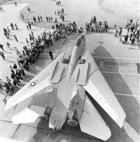 The Sheer Size Of The F 14 Tomcat R Interestingasfuck
