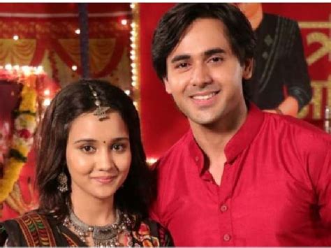 Cute Couple Alert Sameer And Naina Moments Iwmbuzz