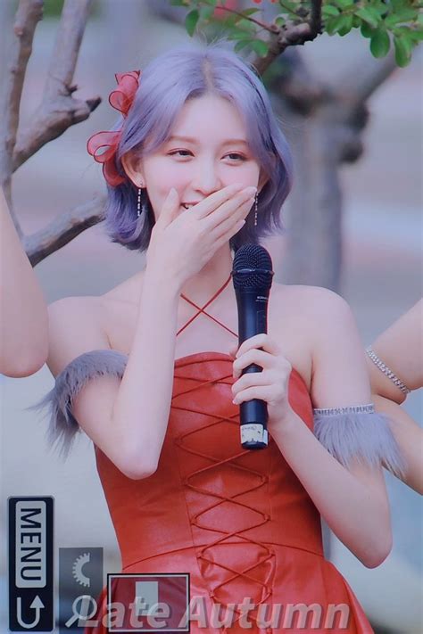 Late Autumn On Twitter Korean Beauty Beauty Autumn