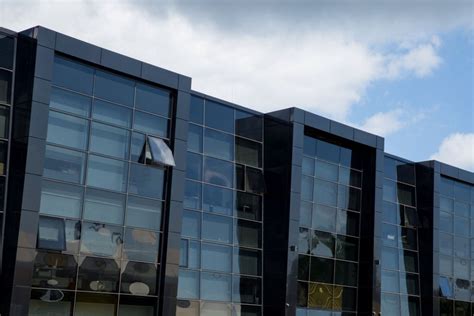 Mc Glass Fasada O Jednolitej Szklanej Powierzchni