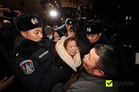 Сэтгүүлч Н Өнөрцэцэгийг хорих 461 дүгээр ангид цагдан хорилоо