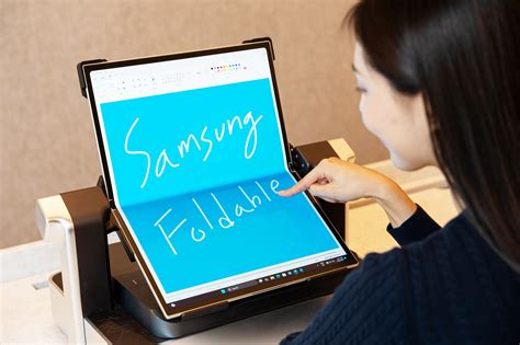 Samsung Unveils 4000 Nits Qd Oled Panels For Smart Tvs 5 Inch Roll