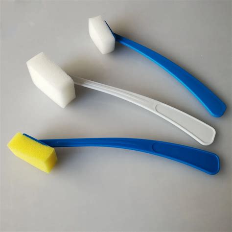 Disposable Medical Oral Cleansing Sponge Stick Colorful Sterile Sponge