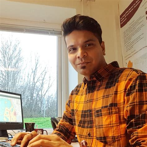 Any Advice On Selecting Features Of Vector Layers Based On Another Vector Layer Using Gis Tools