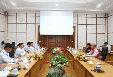 ပြည်ထောင်စုဝန်ကြီး ဒေါက်တာညွန့်ဖေ Guizhou တက္ကသိုလ်သို့ သွားရောက်လေ့လာ