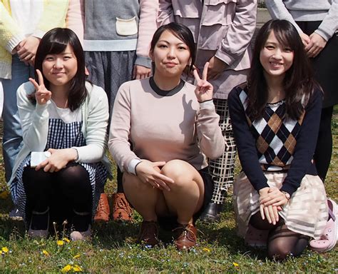しゃがみパンチラ画像100枚～jkから人妻まで油断しきった素人の股間盗撮集│エロ画像ぱんちらちゃんねる