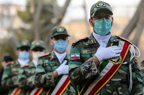 وداع با پیکر شهید گمنام دفاع مقدس در دانشگاه علوم پزشکی ارتش خبرگزاری آنا