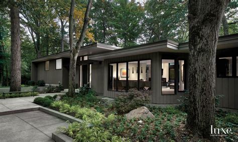 Near Chicago A 1970s Ranch Gets A Vibrant Refresh Luxe Interiors