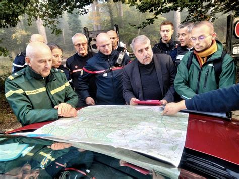 simulation de crash d avion branle bas de combat en forêt de