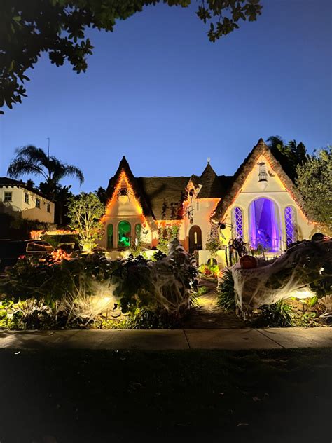 Spooktacular Neighborhood Halloween Light Hunts The La Mama