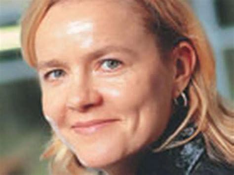 Reeta Kaukiainen Tiedotusjohtaja Elcoteq Network Oyj Tekniikkaandtalous