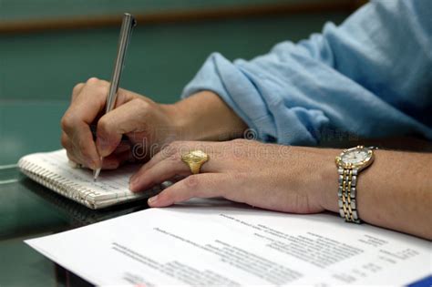 笔记高清图片 手写笔记金色戒指和手表 手写笔记金色戒指和手表图片免费下载 5091490631 千图网pro