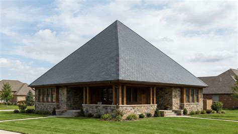 What Is A Hip Roof And How It Protects Your Home A House In The Hills