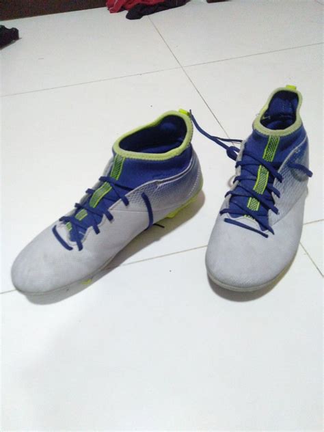 Soccer boot kipsta, Sports Equipment, Sports & Games, Racket & Ball ...