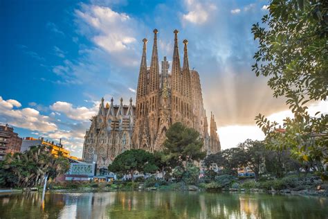 Gaudis Sagrada Familia Cathedral Has Operated Without Permission For