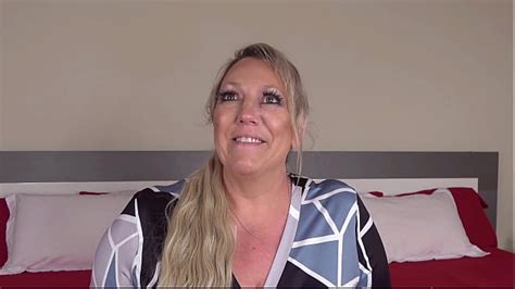 Le Disperate Dilettanti Venus E Foxxxy Si Fanno Scopare Duramente Le