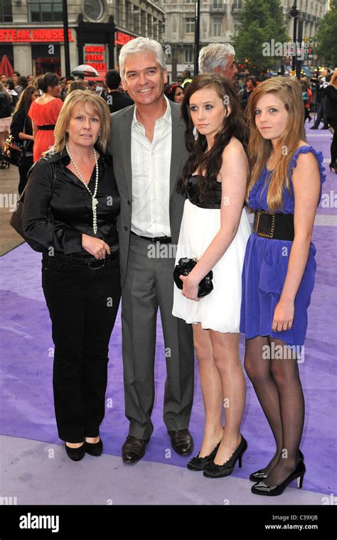 Phillip Schofield Daughters Molly Ruby Schofield Phillips Schofield S Daughters 5 Fast Facts