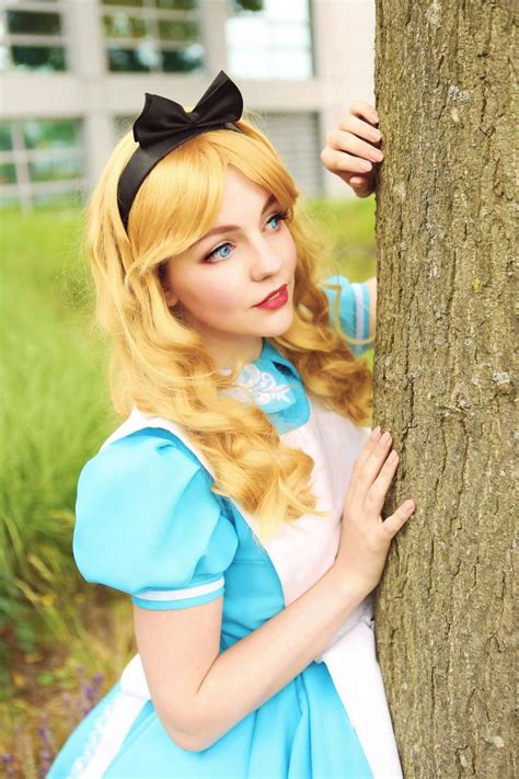 Alice In Wonderland Alice Cosplay Cosplay Alice In Wonderland Alice