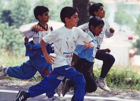 بچه‌های آسمان قصه‌ای فراتر از داستان کودکان قهرمانی که دوست داشت سوم