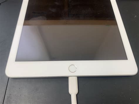 充電ができず起動できなくなったipad第6世代でも即日で修理対応できます 【最安値】iphone修理のクイックリペアプラス鹿児島店
