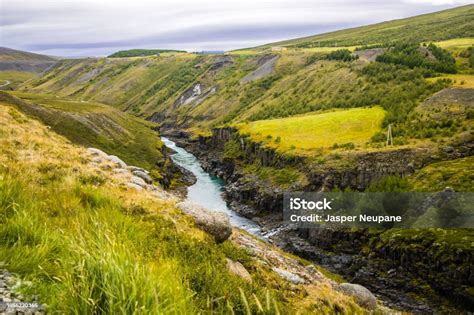 스투들라포스와 스투드라길 현무암 기둥 협곡 아이슬란드 요쿨달루르의 극적인 풍경 강 0명에 대한 스톡 사진 및 기타 이미지 0명 Stuðlagil Canyon 강