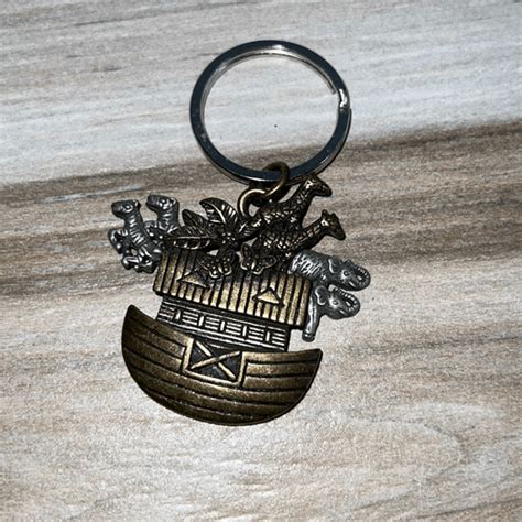 Vtg Noahs Ark Keyring Keyholder Keychain Metal Brass Bible Stories の