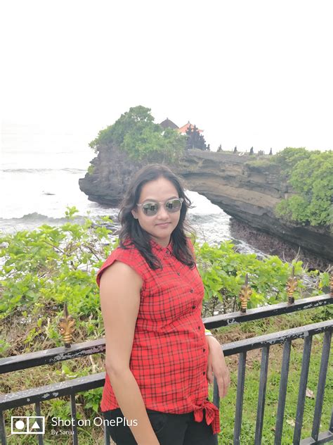 Sanjeetha Chinthala Medium