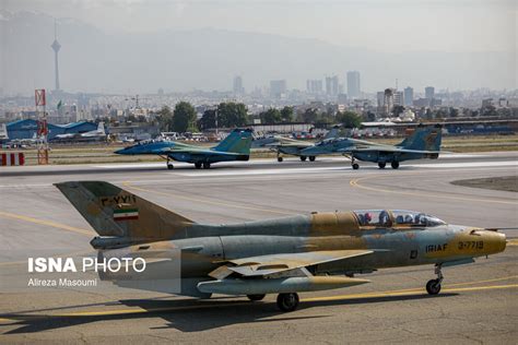 همشهری آنلاین تصاویر رژه هوایی جنگنده‌های نیروی هوایی ارتش؛ حضور