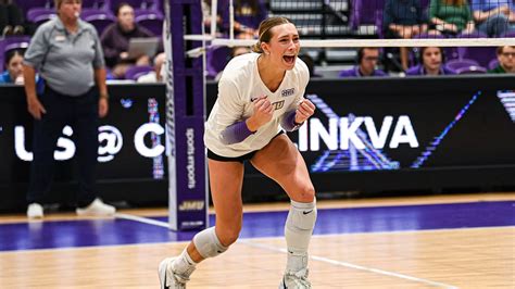 James Madison Volleyball Sweeps William And Mary To Extend Win Streak To
