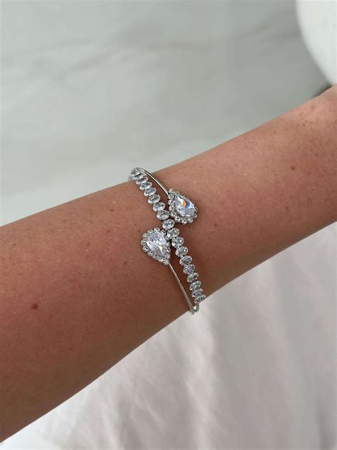 Bracelte Gota Zirconia Folheado A Prata