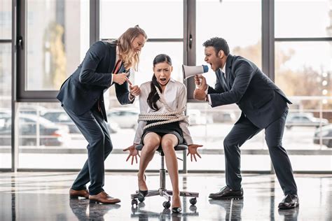 Top 8 Mistakes Managers Make When It Comes To Team Dynamics