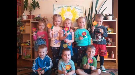 Дорогие наши мамы и бабушки мы поздравляем вас с таким замечательным праздником Youtube