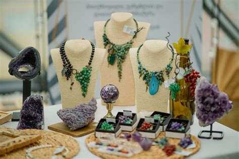 Istoriali სამაგრი ბაყაყი გადრეკილი ძვ წ Xiii X ს მასალა ვერცხლი მოოქროვილი ფასი 180