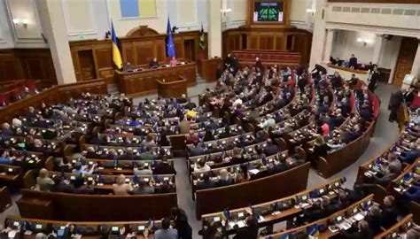 Зрадників позбавлять нагород Рада ухвалила закон Цензор НЕТ