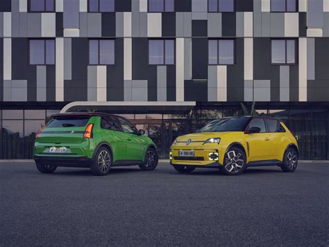 El Renault 5 eléctrico, elegido Coche del Año en Europa 2025