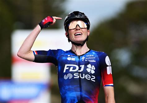 Demi Vollering Wins The Queen Stage To Wrap Up The Overall Title At
