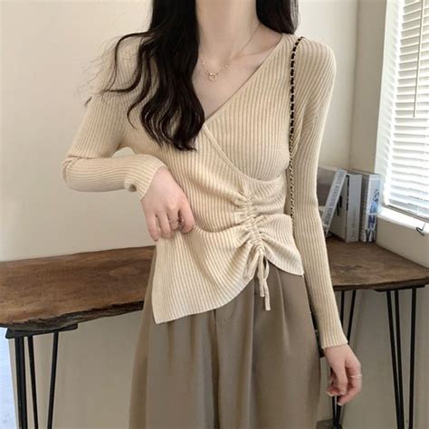 크로스 브이넥 셔링 스트링 디테일 골지 니트 티셔츠 결혼식투피스 하객 가을 데이트 데일리 오피스룩 니트티 오피스룩 캐주얼 러블리 봄 맨투맨 카디건