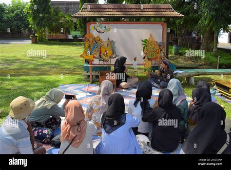 The Female Puppeteer Is Practicing Playing The Puppet Stock Photo Alamy