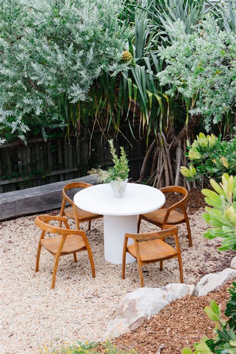 making a diy outdoor rendered table — smor home