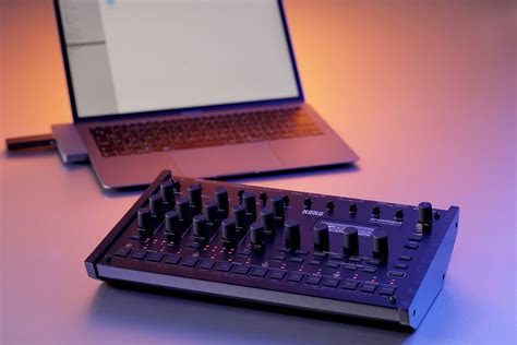 Test Korg Drumlogue Hybrid Drummachine AMAZONA De