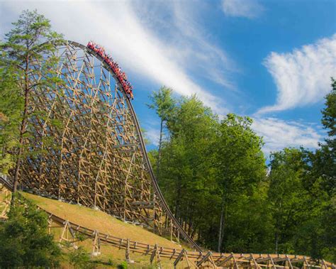 Dollywoods Lightning Rod Review Of The Roller Coaster