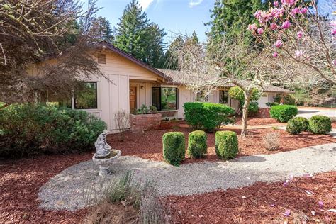 2720 Valencia Rd Aptos Ca 95003 Zillow