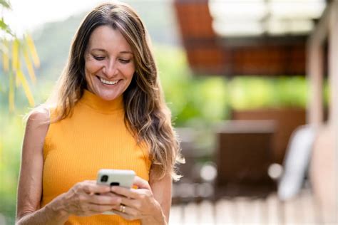 6 Tips To Not Let Your Cell Phone Dominate You