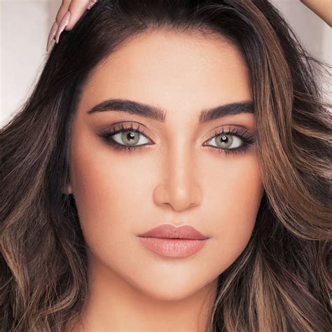 White Contact Lenses From Fantasy To Reality A Trend Worth Trying